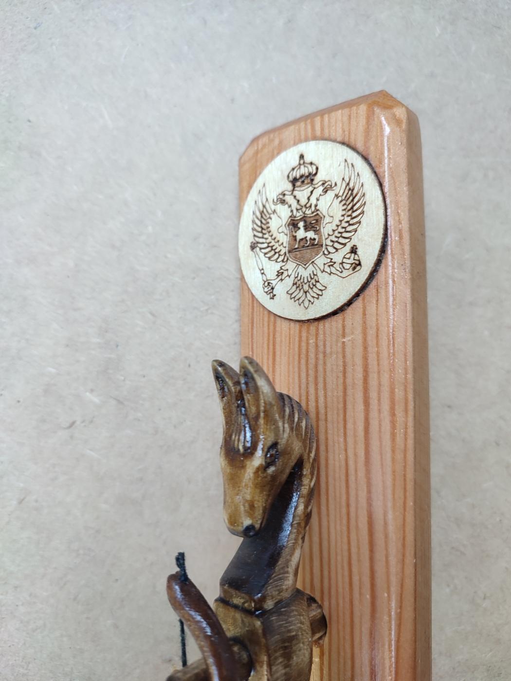 Suvenir gusle sa konjem ( postolje, grb CG, oko 25 cm) | Gusle.me ...