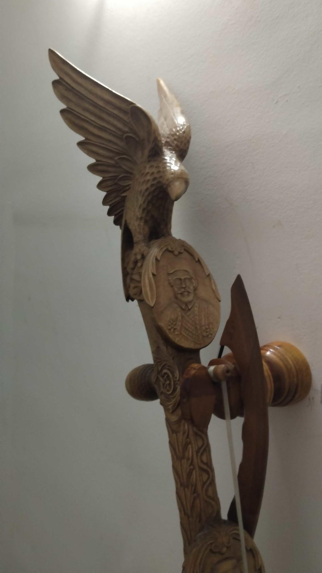 Gusle holder | Gusle.me - Handcrafted Gusle, delivery Montenegro & abroad