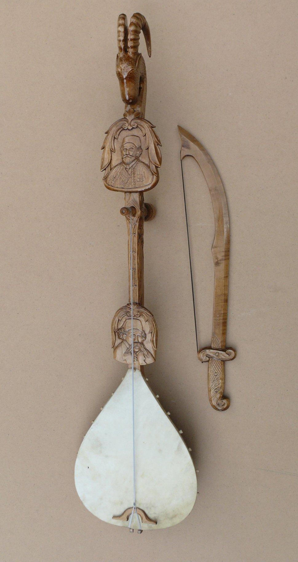 Gusle sa kozom | Gusle.me - prodaja gusala, Crna Gora & inostranstvo